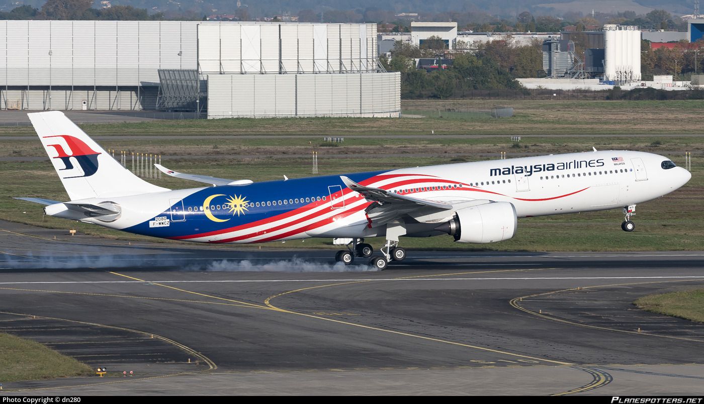 Malaysia Airlines Airbus A330-941 - oneworld virtual